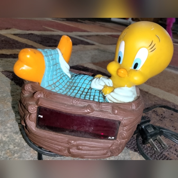 Warner Bros. | Other | Vintage 996 Tweety Bird Bed Nest Alarm Clock ...